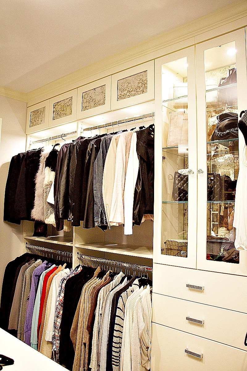 How to Color-Coordinate Your Closet (Simple ROYGBIV Method + Easy ...