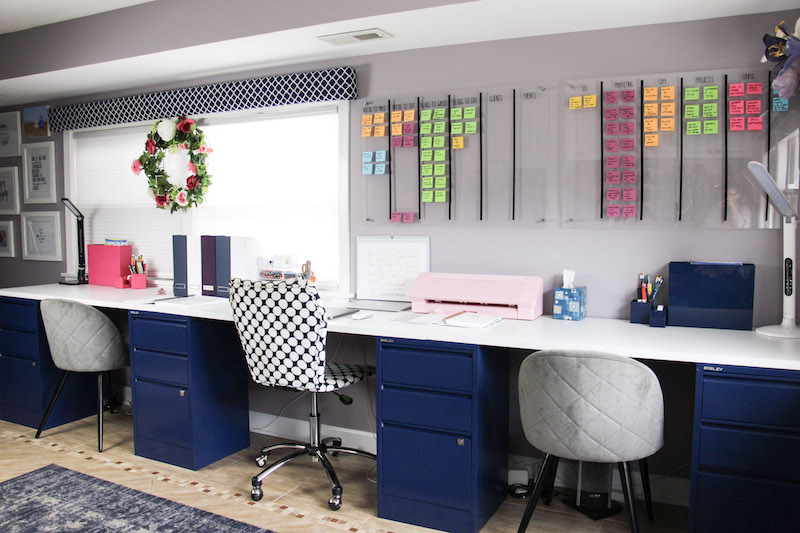 Organizing Office Desks Like A Professional - The Organized Mama