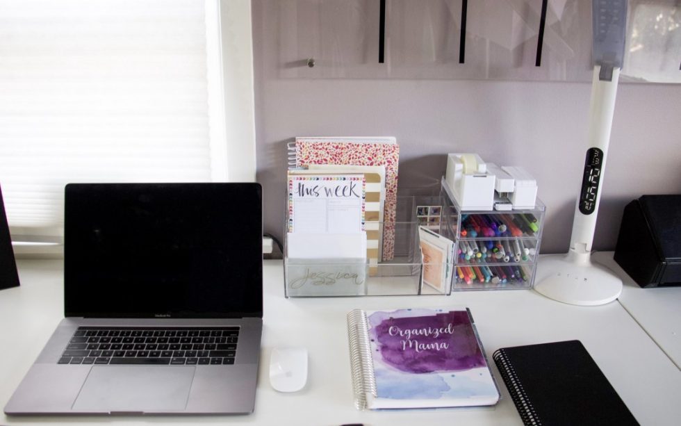 Organizing Office Desks Like A Professional - The Organized Mama