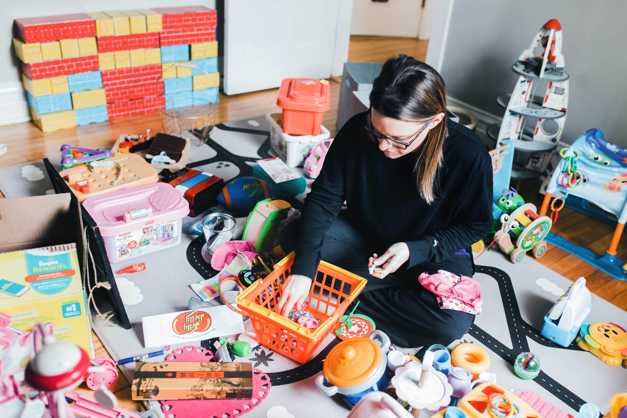 How To Get Rid Of Stuff Without Making A Mess - The Organized Mama